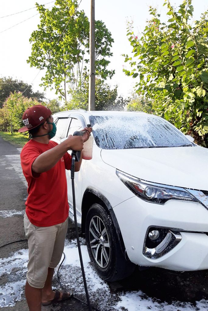 CLINK! Solusi Cuci Mobil Praktis - CLINK! Cuci Mobil Keliling